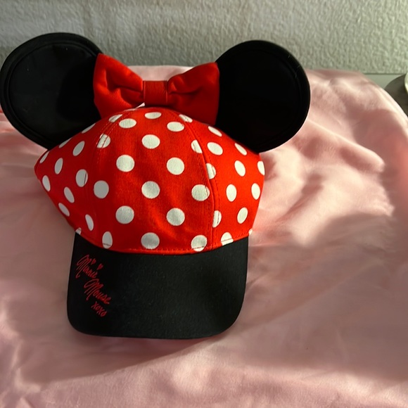 Accessories | Disney Minnie Mouse Hat | Poshmark